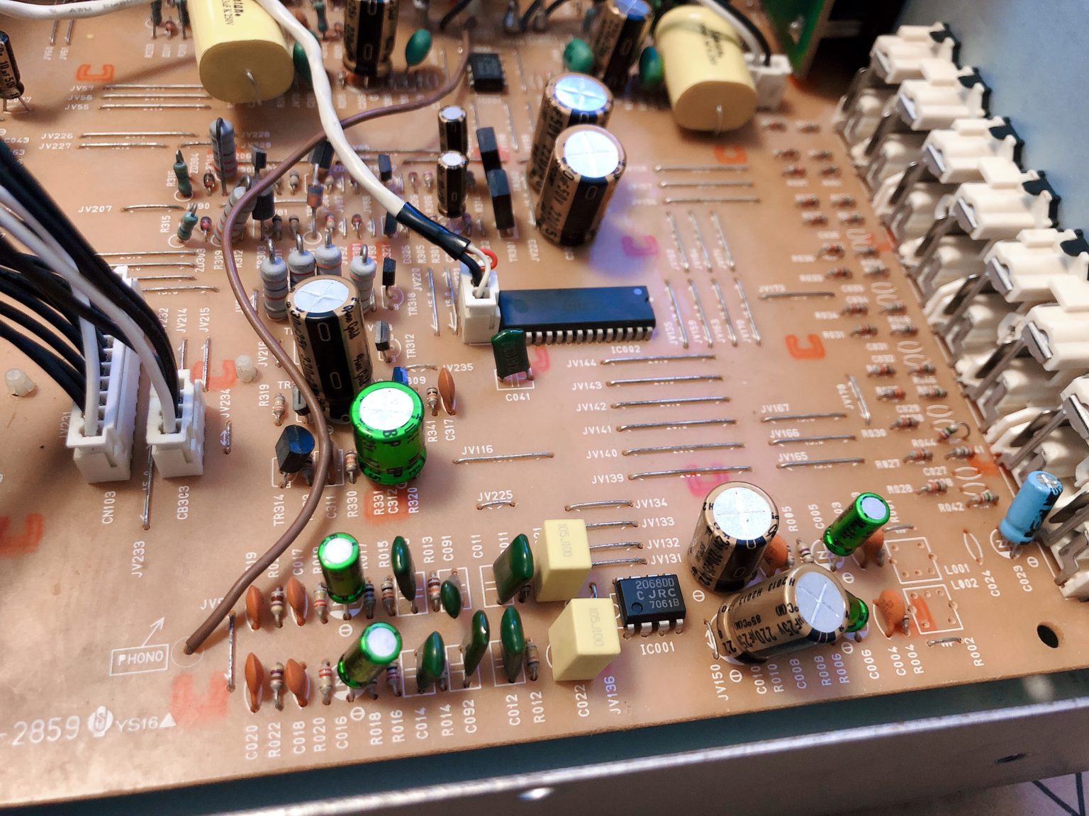 古いアンプのコンデンサを交換して音質向上させる方法｜DENON PMA-390II